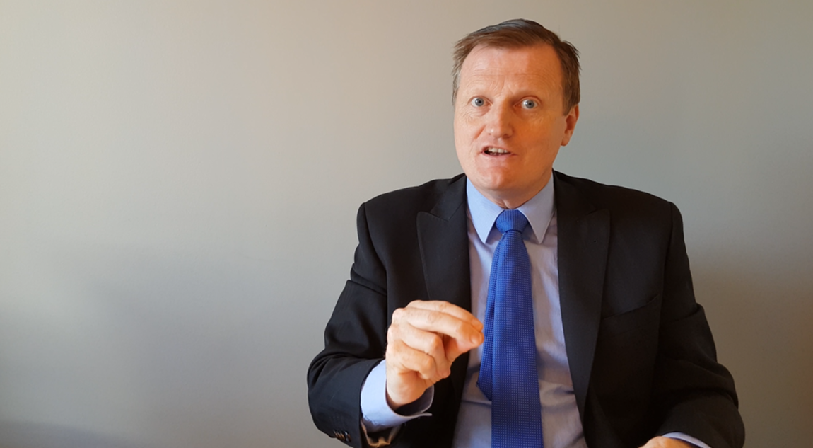 Om Nils – Nils-Erik Volden